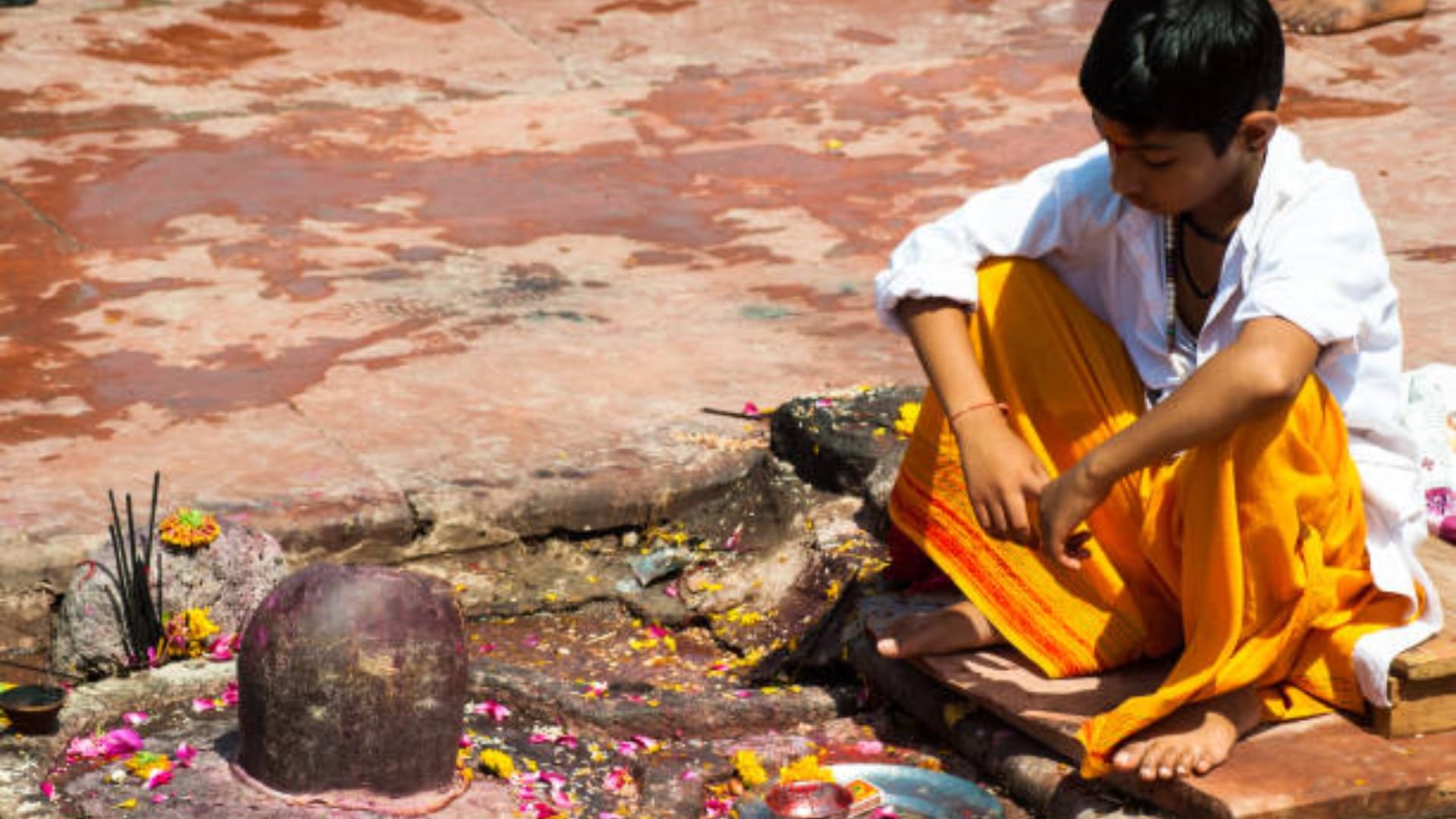 Maha Shivratri 2023 Outfit Ideas To Look Beautiful On Shivratri Puja ...