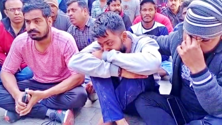 Relatives Refuse To Take Raju Parmar's Body - Amar Ujala Hindi News ...