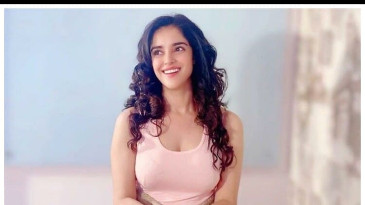 Pia Bajpai:झूठ बोलकर मुंबई का रुख, कुत्ते के साथ रूम शेयर....दुख की ...