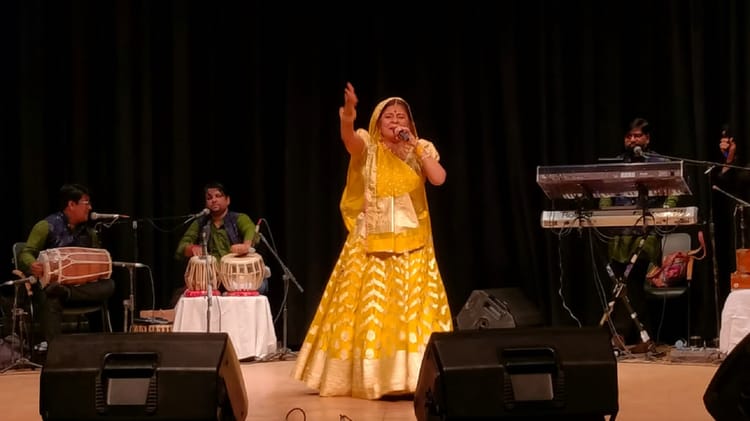 Sahitya Samachar Sahitya Halchal Malini Awasthi Mesmerized Audience On ...