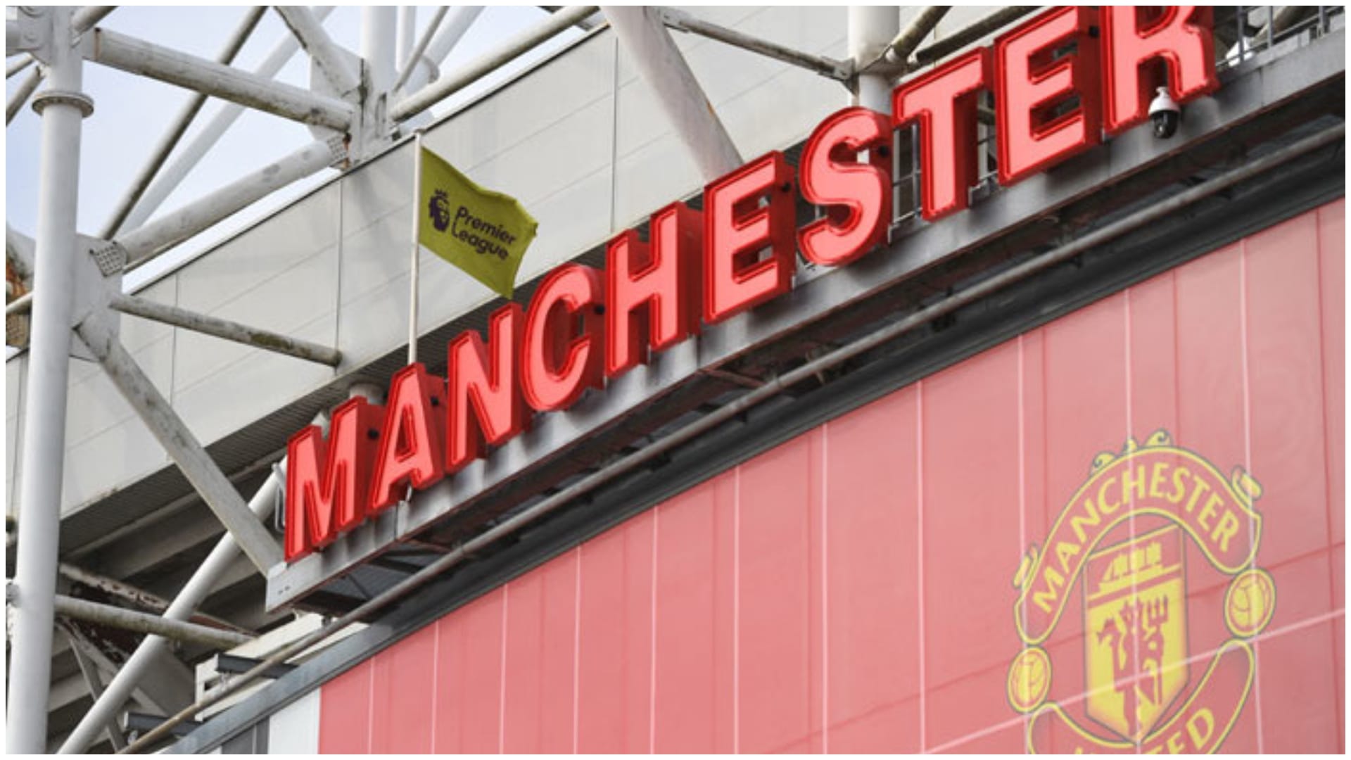 Man United Qatar Emir Can Bid For Premier League Club Manchester United ...