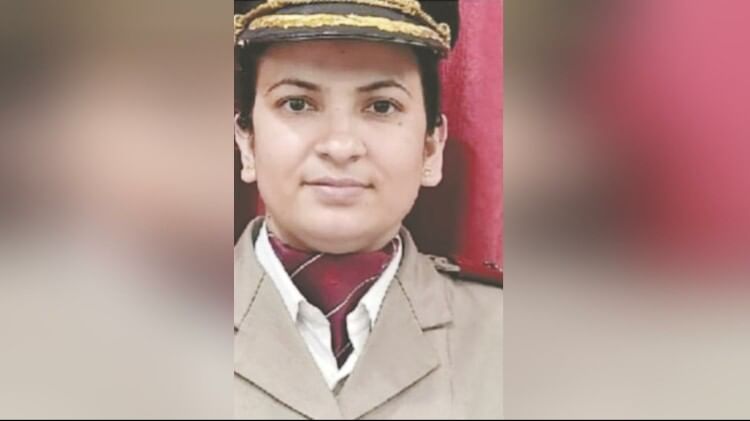 Himachal Sirmour News: Varsha Sharma Promoted To Major Rank In Indian Army - Amar Ujala Hindi ...