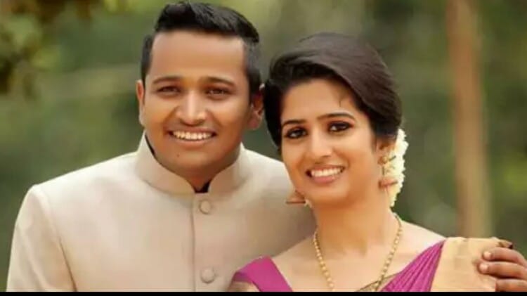 Basil Joseph:बेसिल जोसेफ के घर आई नन्ही परी, तस्वीर साझा कर कही दिल ...