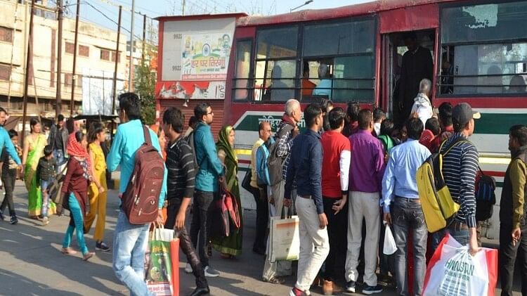Depot Facing Shortage Of Roadways Buses Two New Buses Arrived And Five