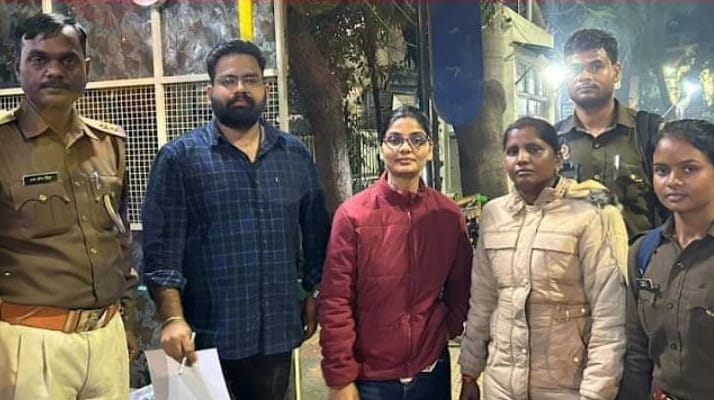 Police Asked Neha Rathore In Song Ka Ba, Madauli Fire Tragedy Folklore ...