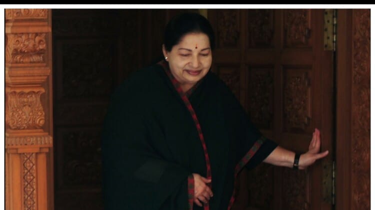 Jayalalithaa:फिल्मों से राजनीति तक चमकता सितारा थीं जयललिता, मुख्यमंत्री के रूप में लेती थीं एक ...