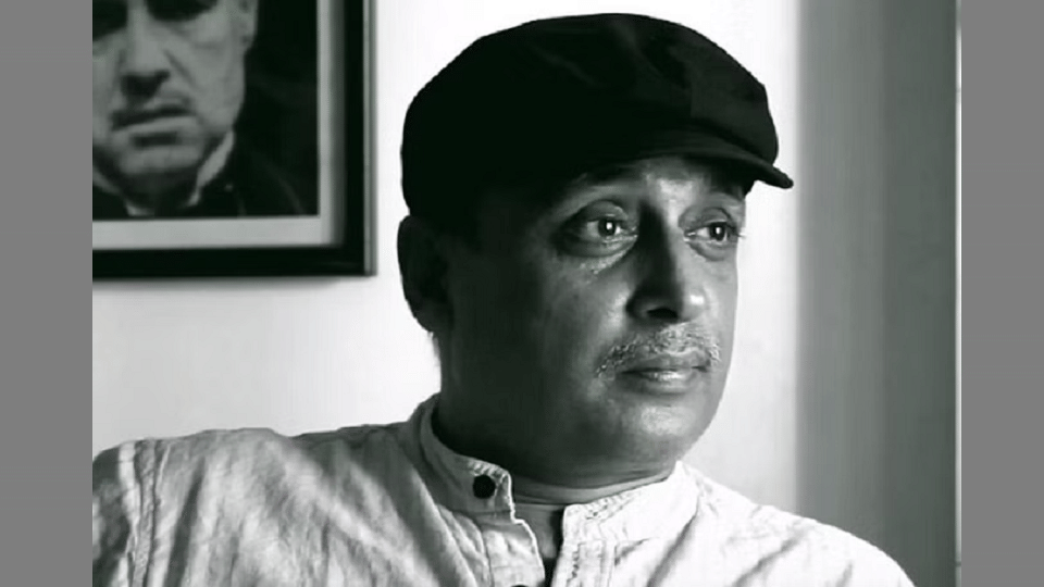Piyush Mishra Famous Poems Piyush Mishra Poetry Aarambh Hai Prachand ...