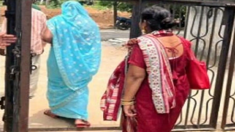 Arun Lata Eyes Were Filled With Tears After Reaching Village Of ...