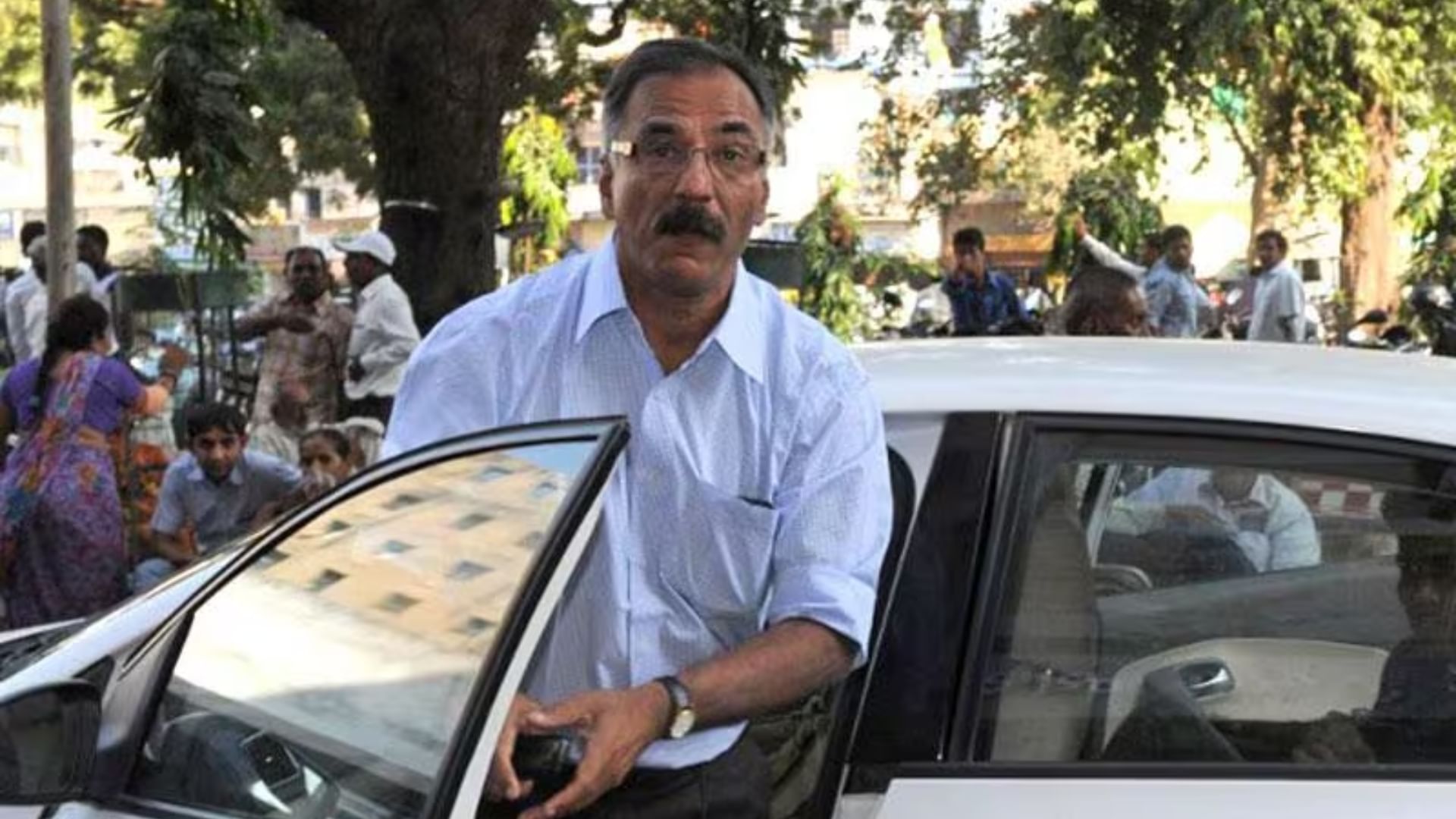 Gujarat Ex Ias Officer Pradeep Sharma Held In Fresh Case Of Land Allotment From His Tenure Kutch ...