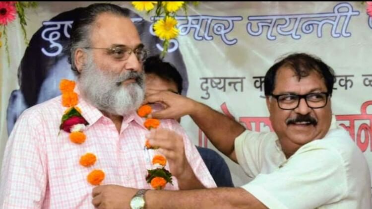 स्मृतिशेष:पुष्पेंद्र ! तुम्हारा इस तरह जाना बर्दाश्त नहीं हो रहा ...