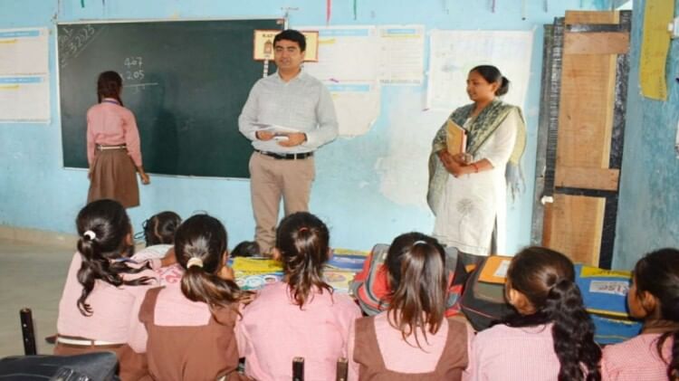 Basic Shiksha Parishad: Annual Examination Started In Basic Schools, 18 ...