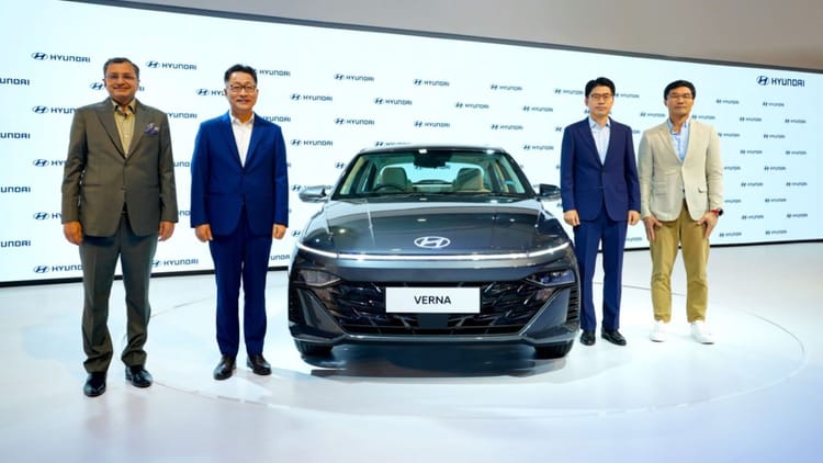Hyundai Motors Launched New Verna Facelift In India, Know Price Engine ...