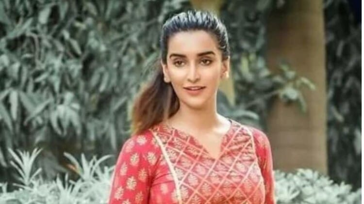 गरिमा ने 'मनमोहिनी' से मोह लिया दर्शकों का दिल