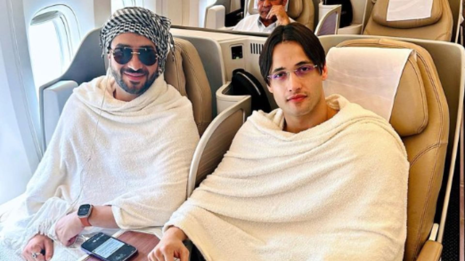 Asim Riaz Aly Goni Visited Mecca In Saudi Arabia For Performing Umrah ...