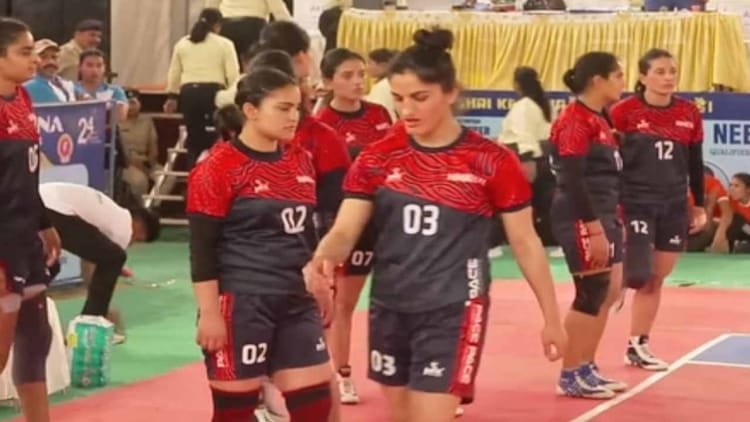 Himachal Team Playing Under The Captaincy Of Sirmour's Daughter Pushpa ...