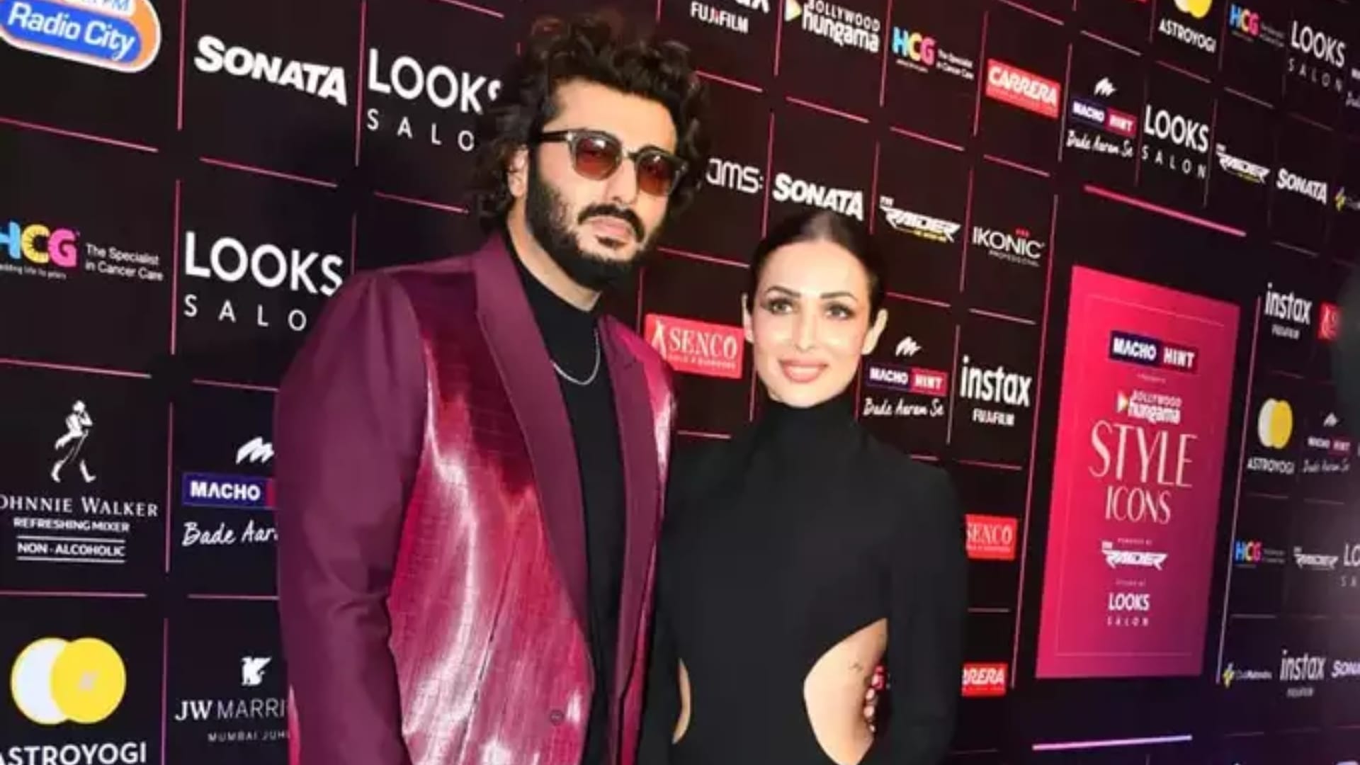 Malaika Arora Arjun Kapoor Appear At Film Event Looking Great But Users ...