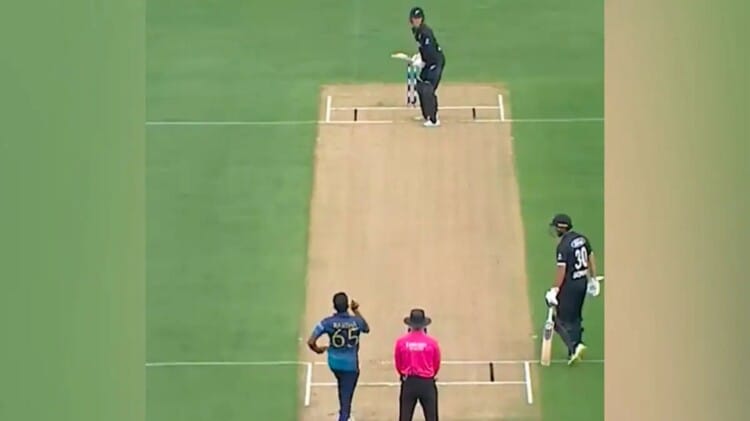Nz Vs Sl Video:130 Kmph से ज्यादा की स्पीड से स्टंप्स पर लगी गेंद, नहीं ...