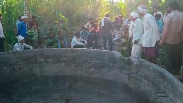 Mp News: Mother Jumps Into Well With Four Children After A Minor ...