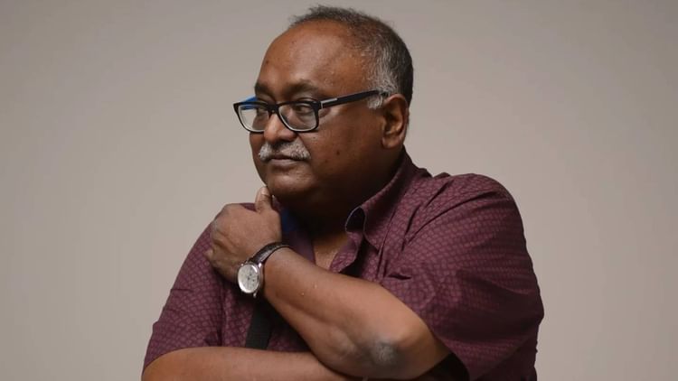 Pradeep Sarkar Prayer Meet Bollywood Celebs Saif Ali Khan Prasoon Joshi ...