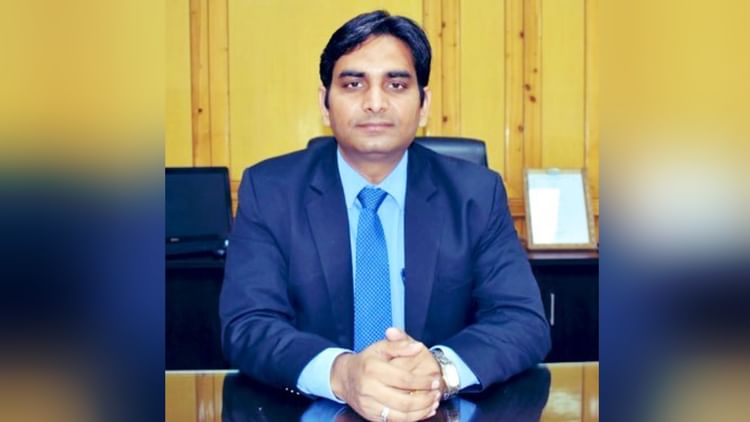 Himachal News:हेमराज बैरवा होंगे हमीरपुर के नए डीसी, तीन अन्य आईएएस को ...