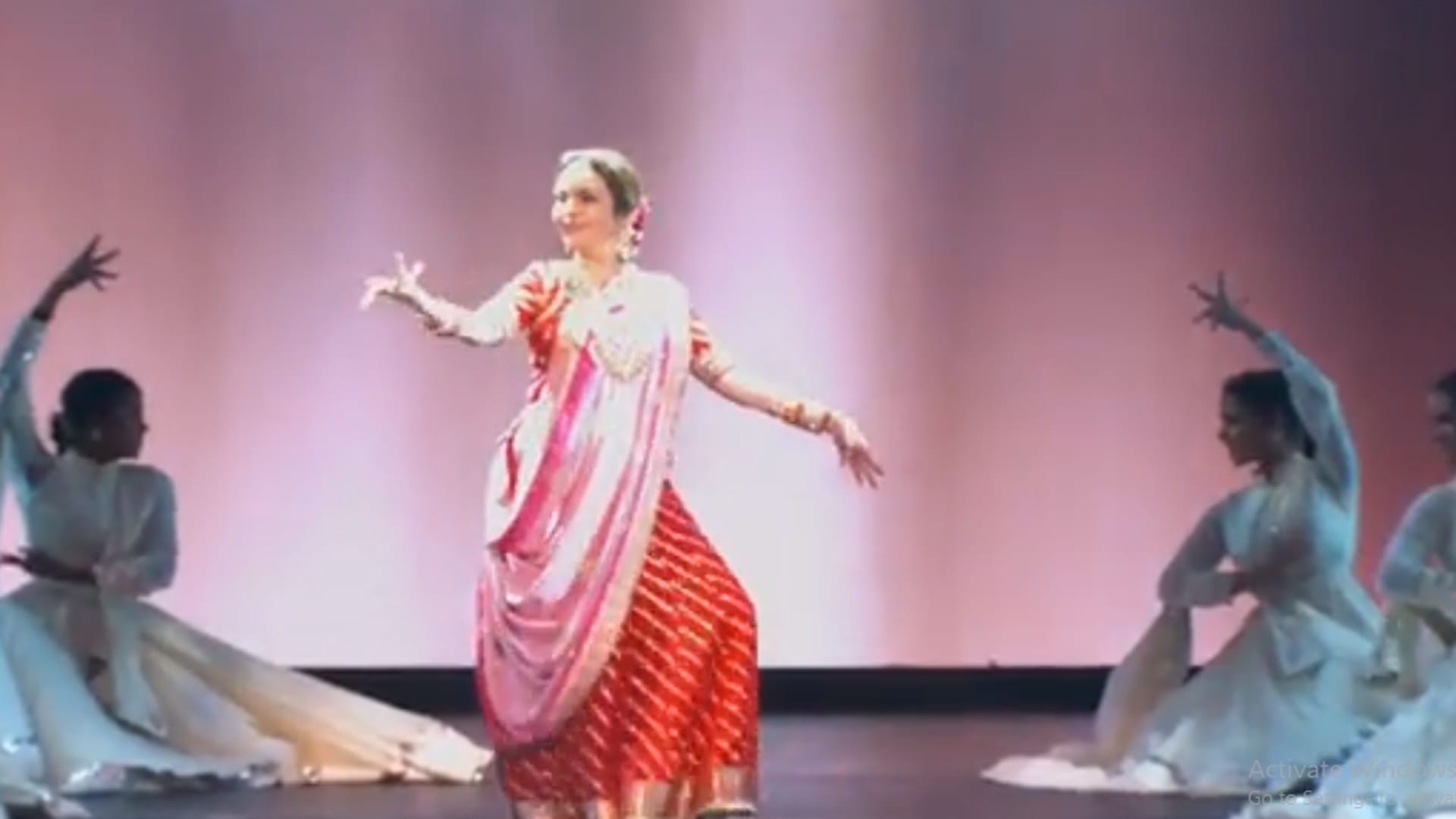 Nita Ambani Dance Video:जब कार्यक्रम में रघुपति राघव राजा राम पर नीता ...