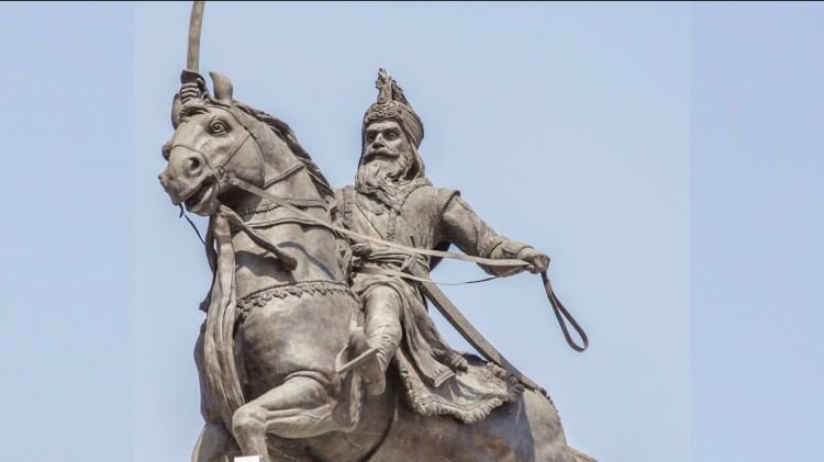 The British Had Looted The Gold Belt Studded With Emeralds From The ...