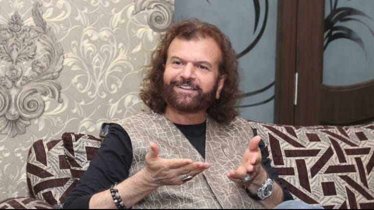 Hans Raj Hans:पंजाबी पॉप गायकी के महारथी हैं हंस राज, सिंगिंग में नाम ...