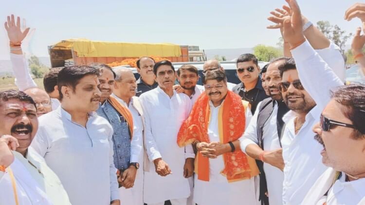 Vindhya Janata Party:विजयवर्गीय बोले- कब क्या निर्णय लें, इस बारे में ...