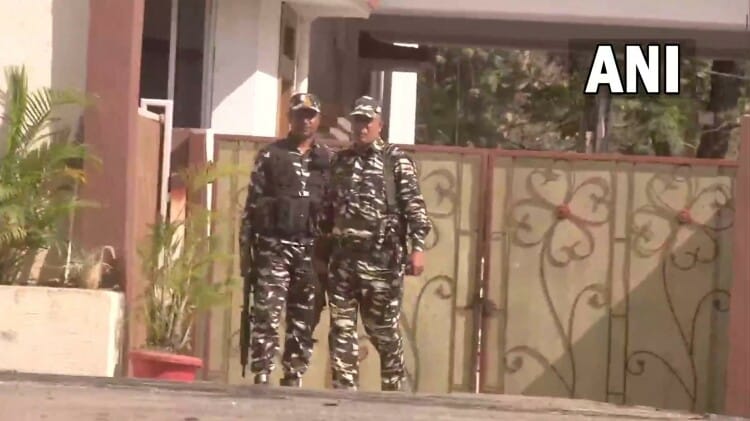 Ed Raid Underway Against Ias Officer Chhavi Ranjan In Land Scam Case News Update - Amar Ujala ...