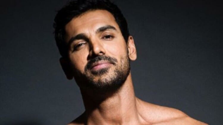 Pathaan Actor John Abraham Say No To Film Awara Paagal Deewana 2 The ...