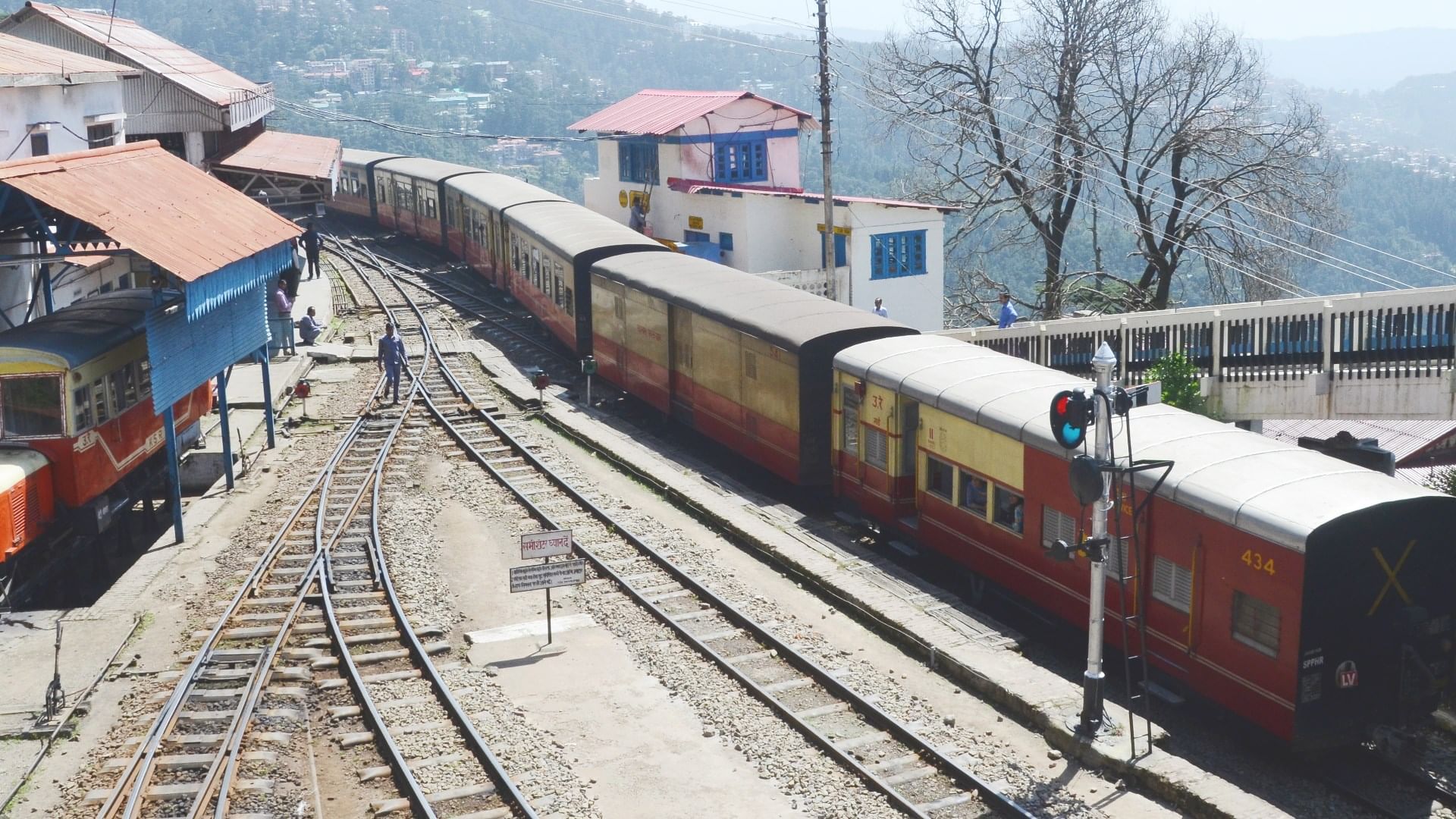 Summer Tourist Season In Shimla Himachal Pradesh Kalka To Shimla All Trains Booked Till 10 May ...