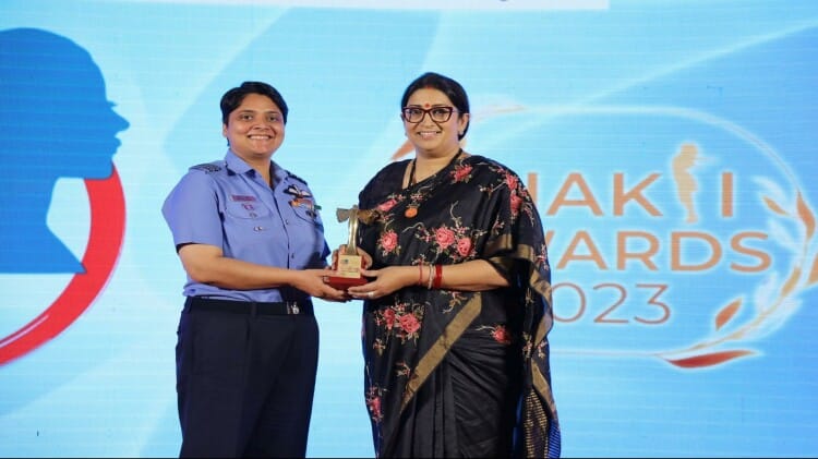 Indian Air Force First Woman Officer Wing Commander Deepika Mishra ...