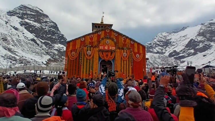 Kedarnath Dham Doors Open Huge Crowd Of Pilgrims Gathered Uttarakhand ...