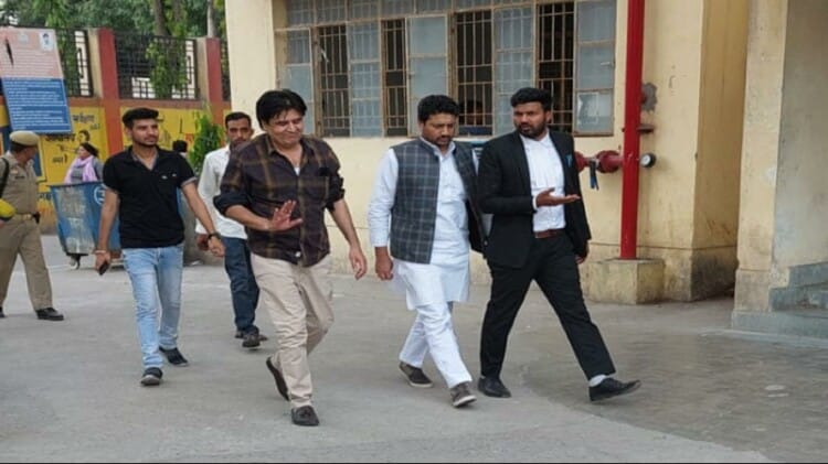 Saharanpur:अदालत में पेश हुए सपा विधायक नाहिद हसन, तय नहीं हुए आरोप, अब ...