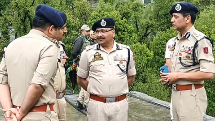 Dgp Said - Terrorists Blew Up Military Vehicle In Poonch With Ied, Pakistan Sent Weapons From ...