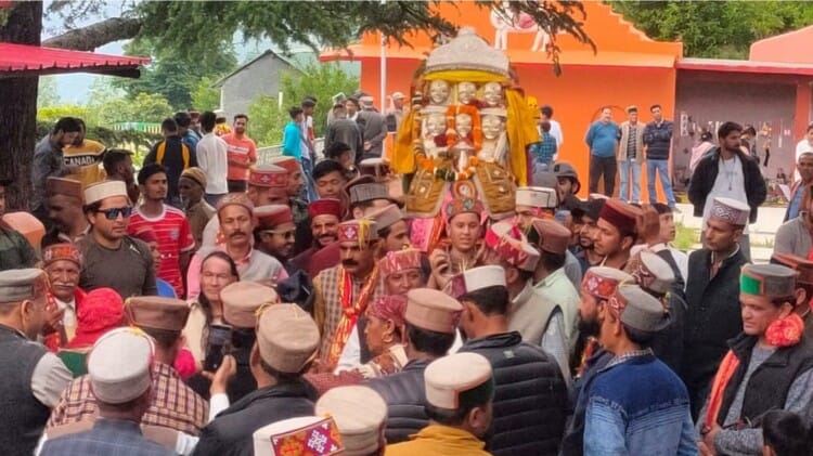 Himachal Kullu News: Kullu Kahika Utsav Devotees Pay Obeisance - Amar ...