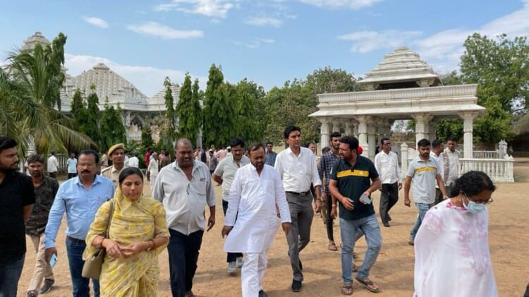 Sirohi:खेतलाजी मंदिर में आकाशीय बिजली गिरने से एक किशोर की मौत; चार ...