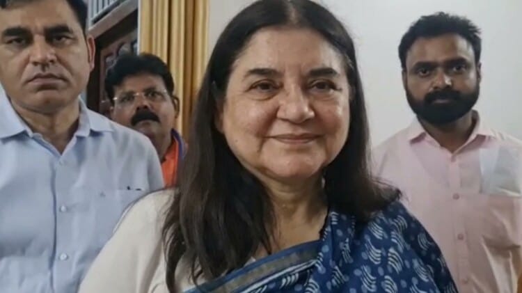 Menka Gandhi Slipped Down In Sultanpur While Seeking The Votes For Up ...
