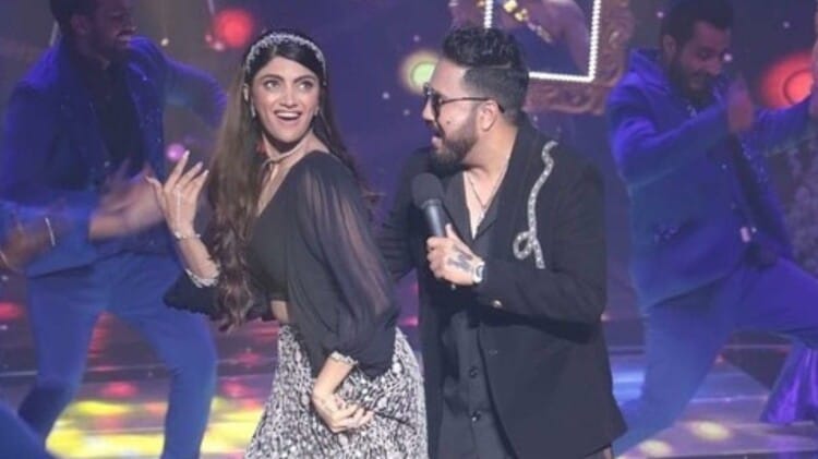 Akanksha Puri:'मीका जी के साथ मेरा पुराना नाता...,' सिंगर संग शादी को ...