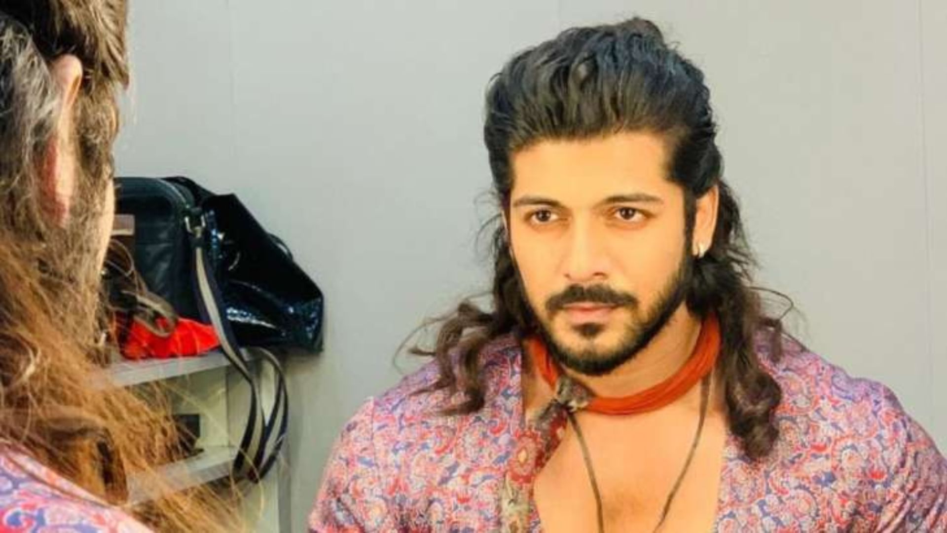 Kkk 13 Fame Sheezan Khan Share His Picture Wearing Alibaba Costume In South Africa Says I Am Ali ...