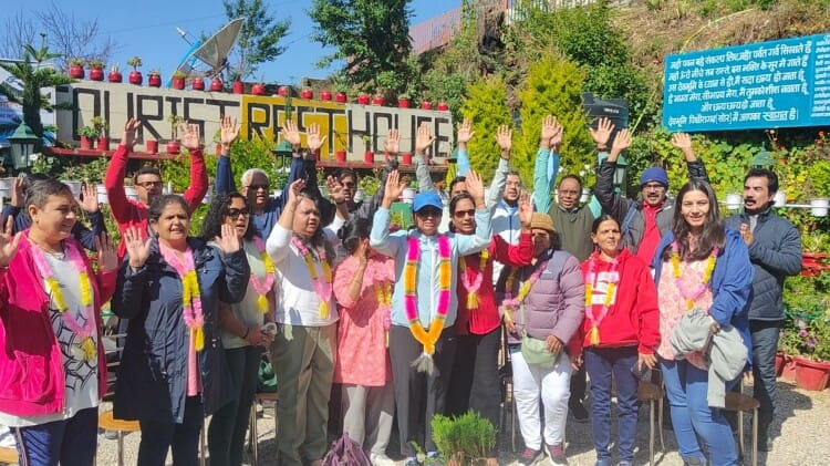 Adi Kailash Yatra 2023 Yatris First Batch Leaves For Dharchula ...