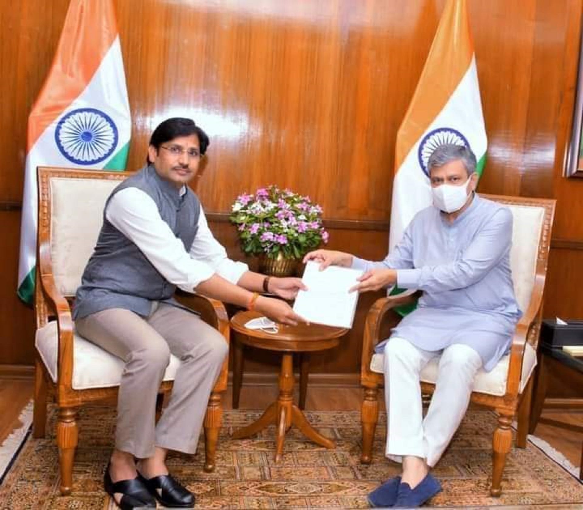 Indian Railways Changing Berth Style For Infant In Train, New Baby ...