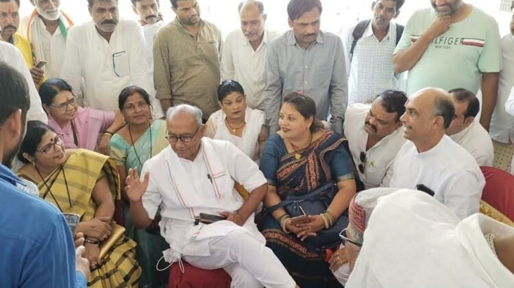 Digvijay Singh Targeted Cm Shivraj, Linked Sanjay Pathak With Cricket ...