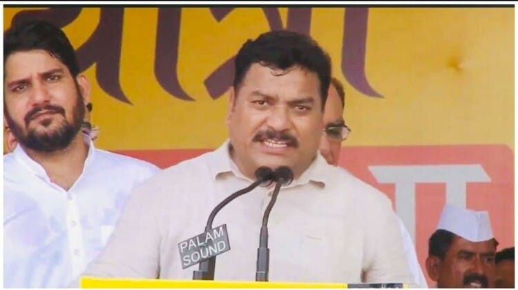 Fraud Case Registered Against Pilot Close Mla Vedprakash Solanki Attack ...