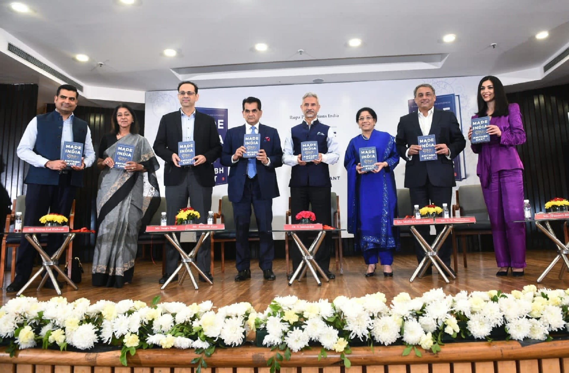 Book Launch:अमिताभ कांत की नई किताब 'मेड इन इंडिया' का विमोचन, बताया ...