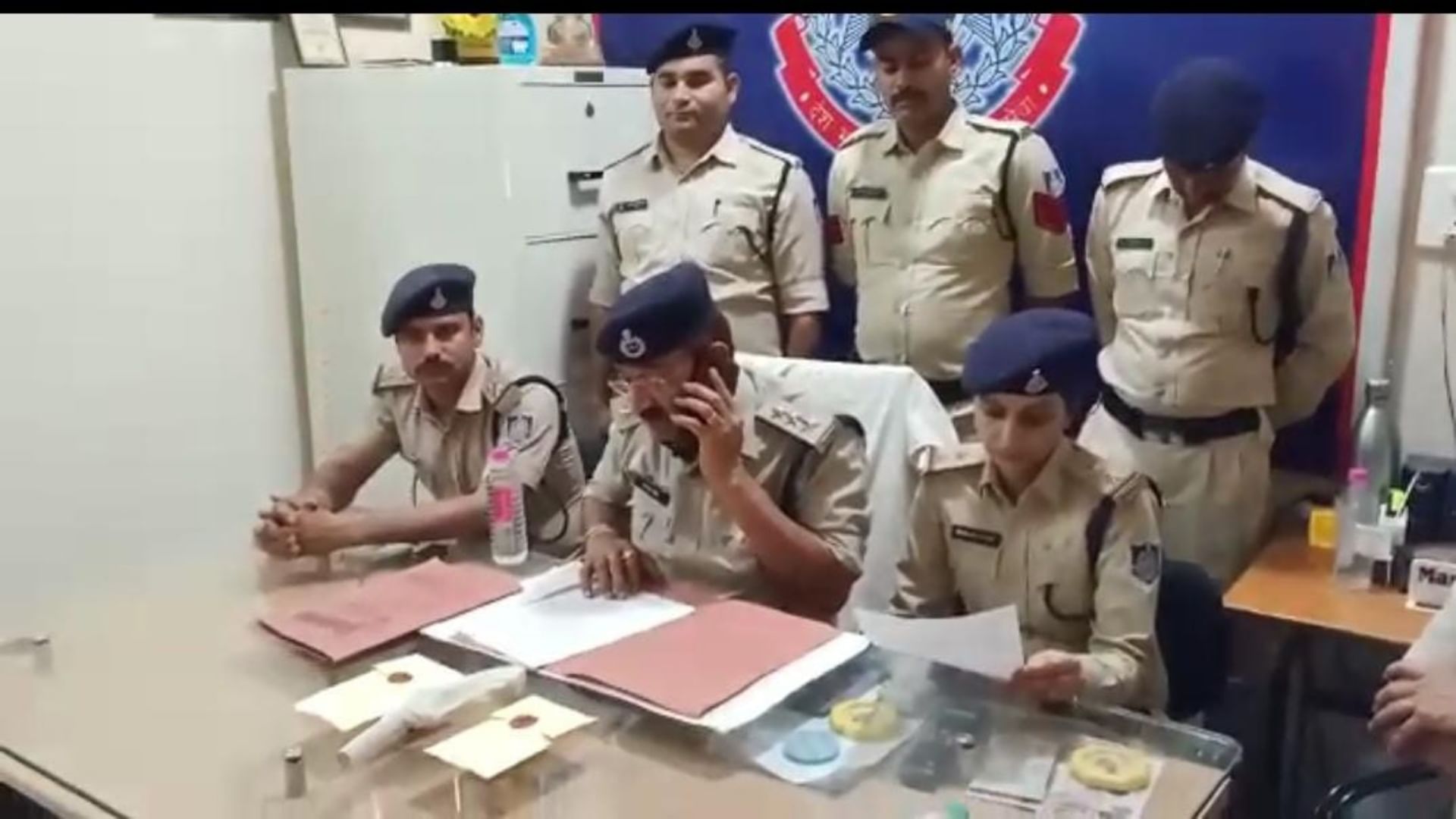 Chhatarpur Crime Two Incidents Of Loot Revealed In Batiagarh-rajpura Police Station Area - Amar ...