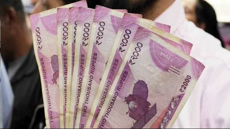 On The First Day In Una, 2 Crores Of Two Thousand Rupees Note Were ...