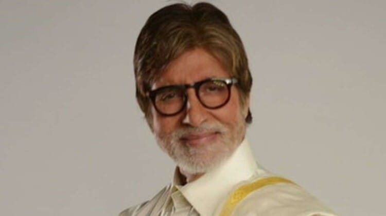 Amitabh Bachchan:जलसा के बाहर उमड़ा फैंस का हुजूम, 'प्रोजेक्ट के' की ...