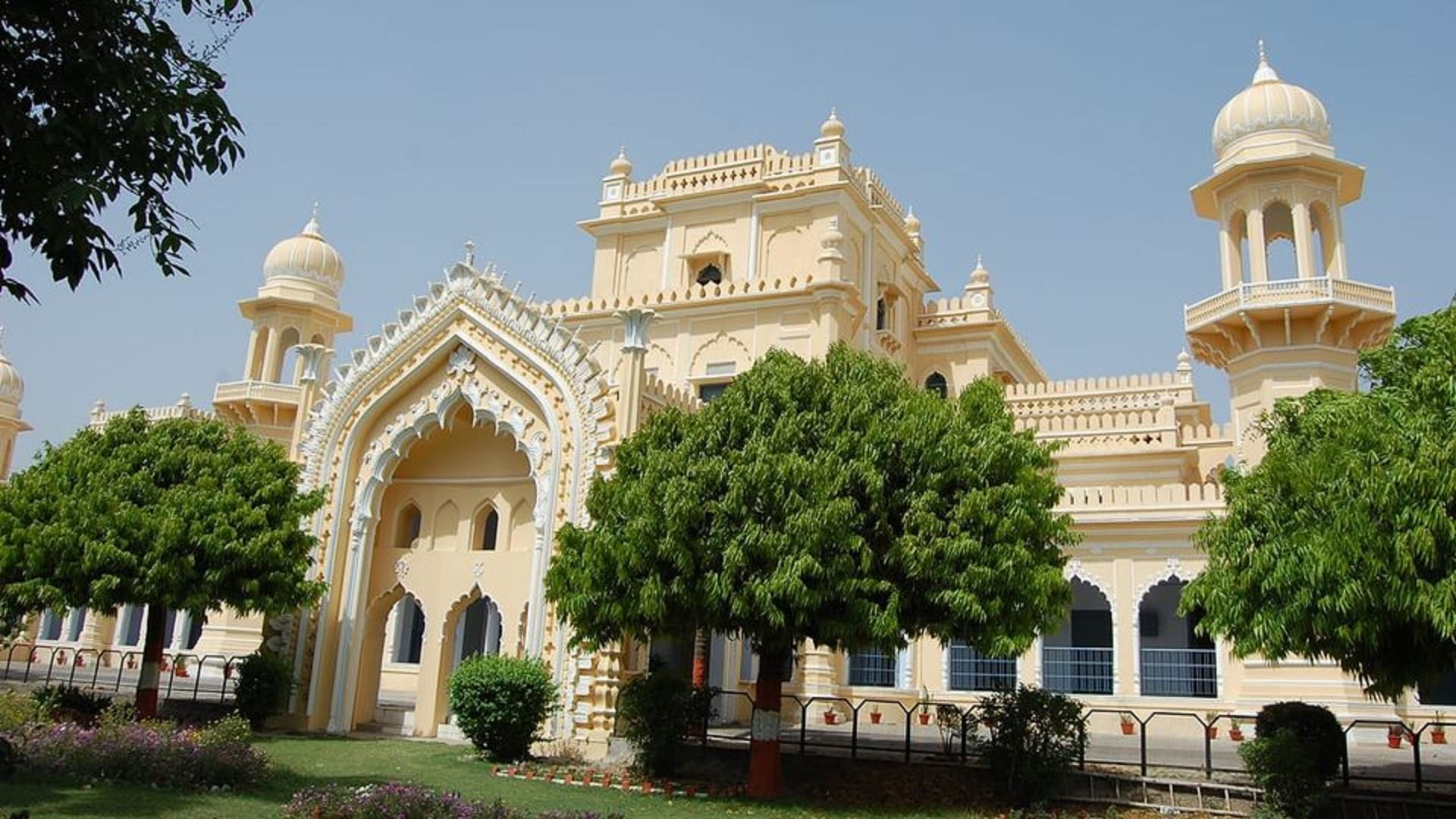 Nadwa Students Will Also Recite Verses In Sanskrit Along With The ...