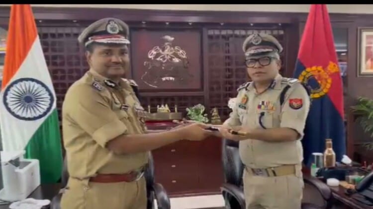 New Dgp Of Uttar Pradesh Police Has Been Ig Of Agra Range He Used To ...